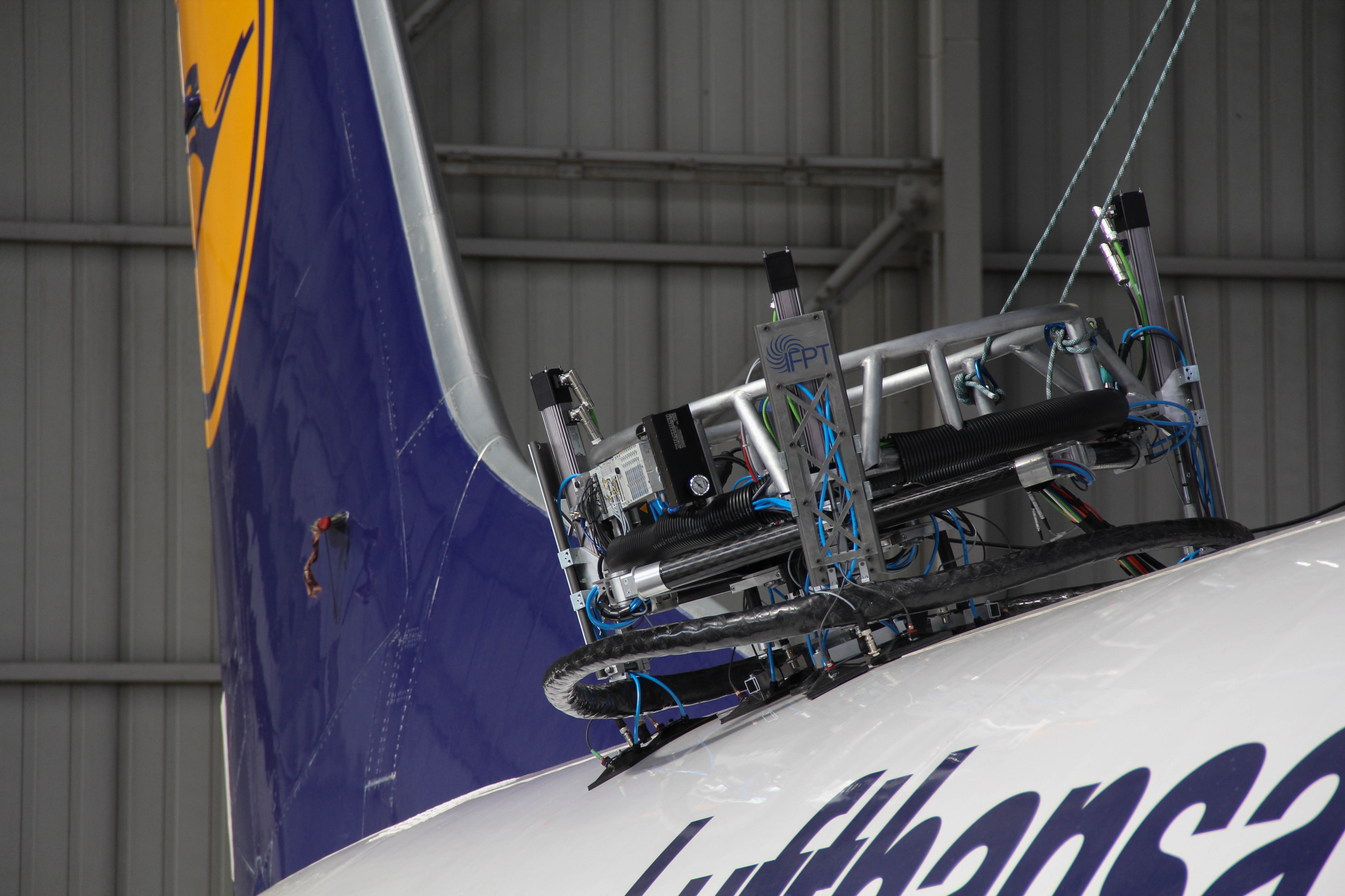 Mobile robot for aircraft fuselage inspection - Engineer News Network