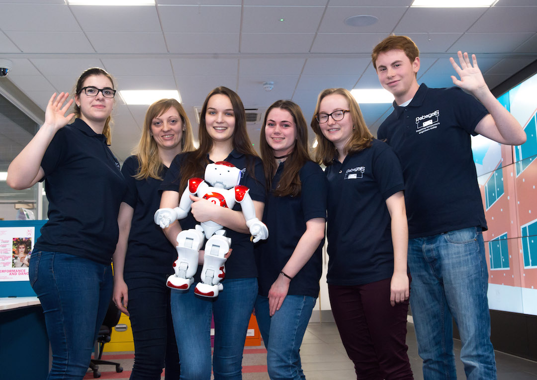 Girl powered: Global project to get more women in engineering ...