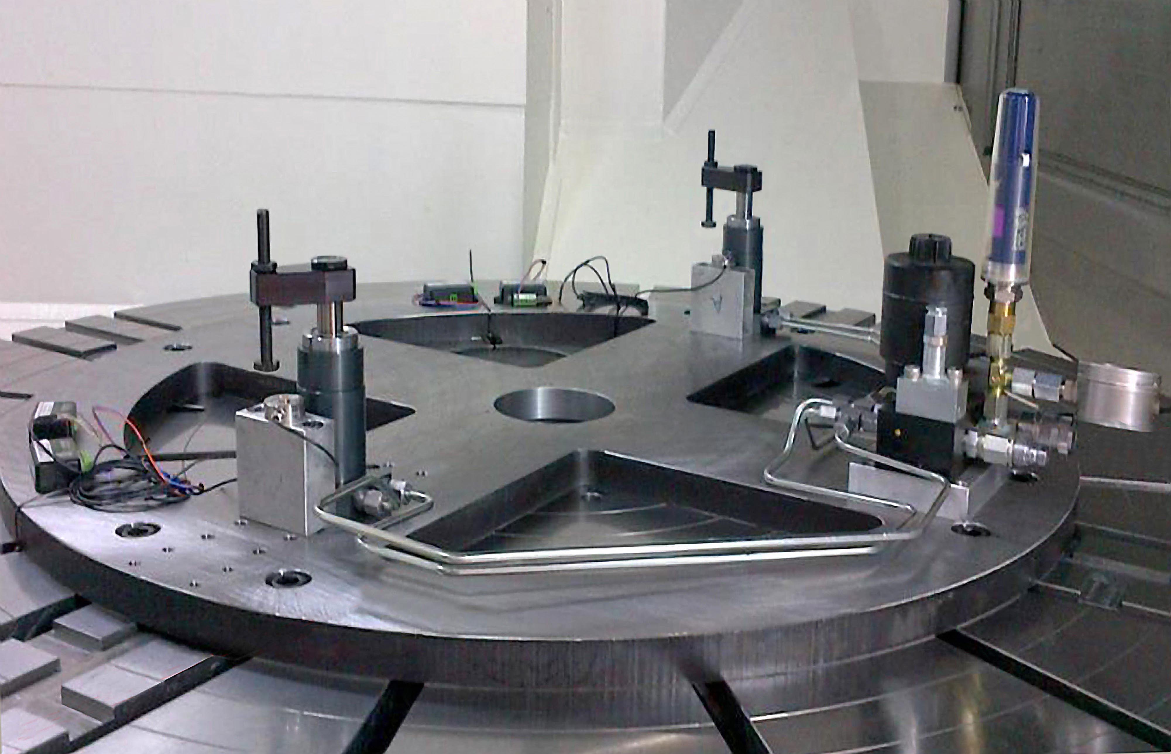 Effects of centrifugal force on hydraulic clamping - Engineer News Network
