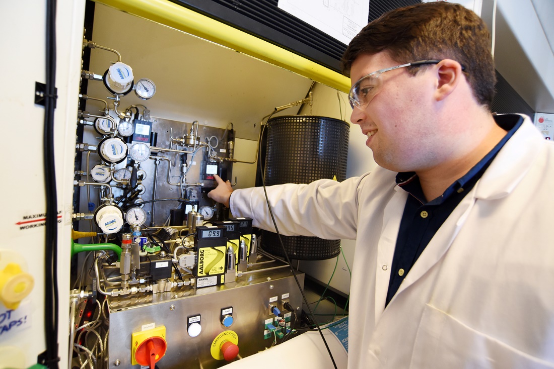 Hydrogen production apparatus for universities achieved with flexible ...