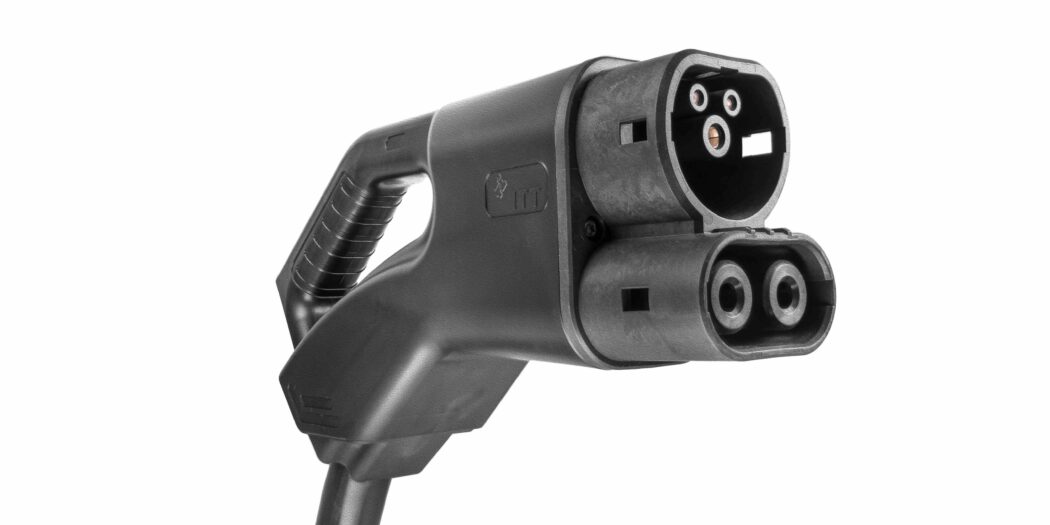 High amperage EV connectors with 500 amps charging capability ...