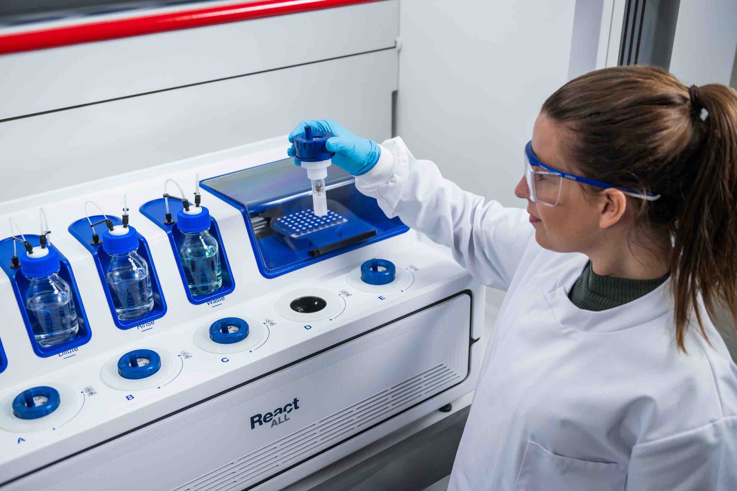 Benchtop reaction screening instrument with automated sampling - Engineer News Network